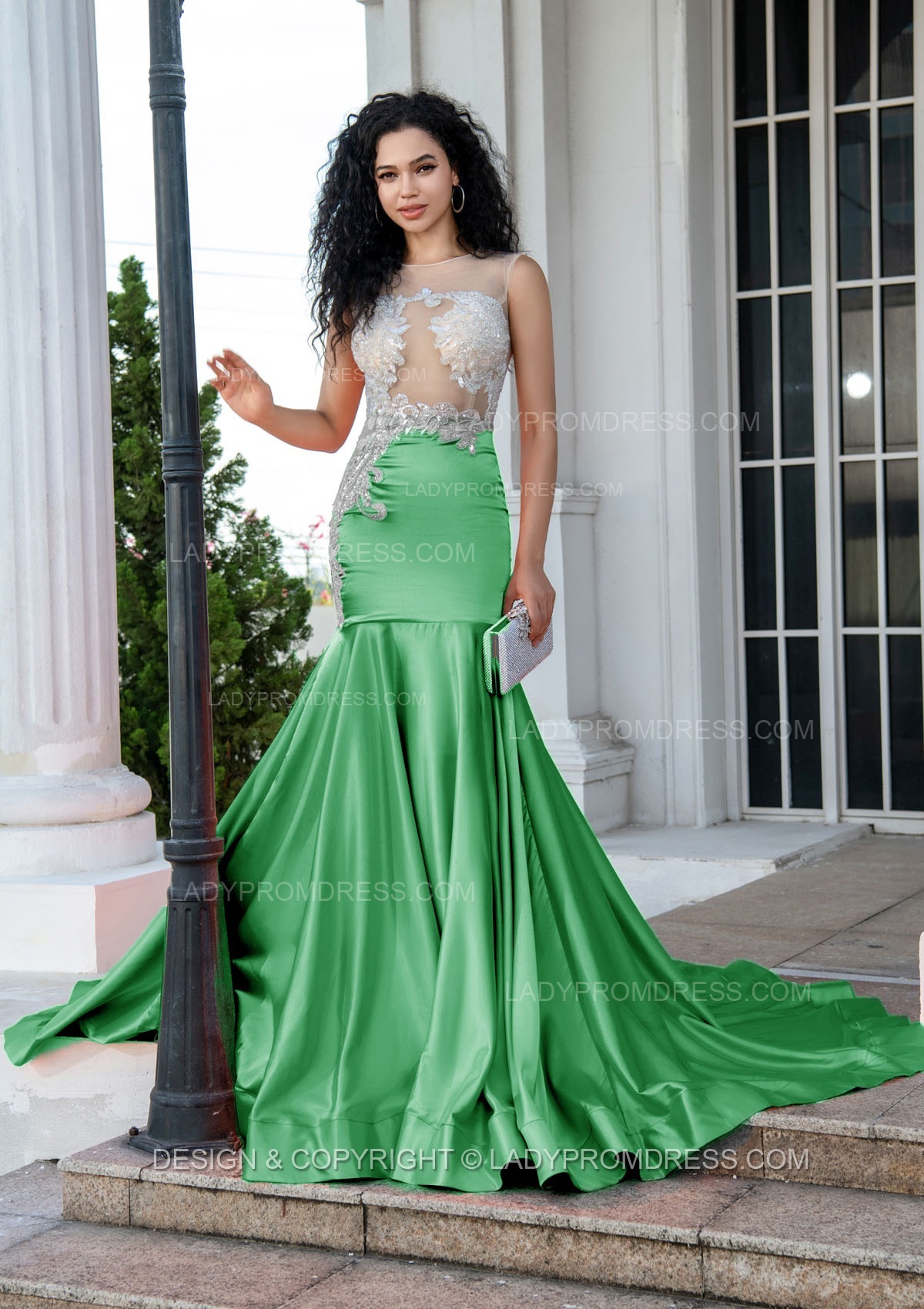 Green Sheath Long Prom Dresses With Appliques